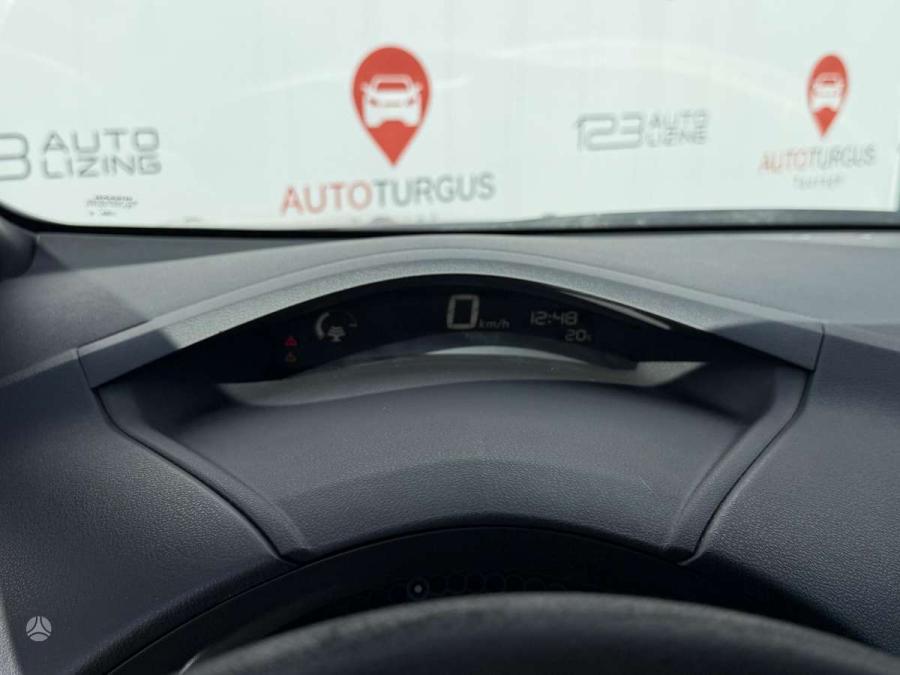 Grey Nissan Leaf 2015 in Taurage, with an engine capacity of 0.00 L and mileage of 73 thousand km for 5300 €, photo 43 on AUTOMOTO.COM.LV