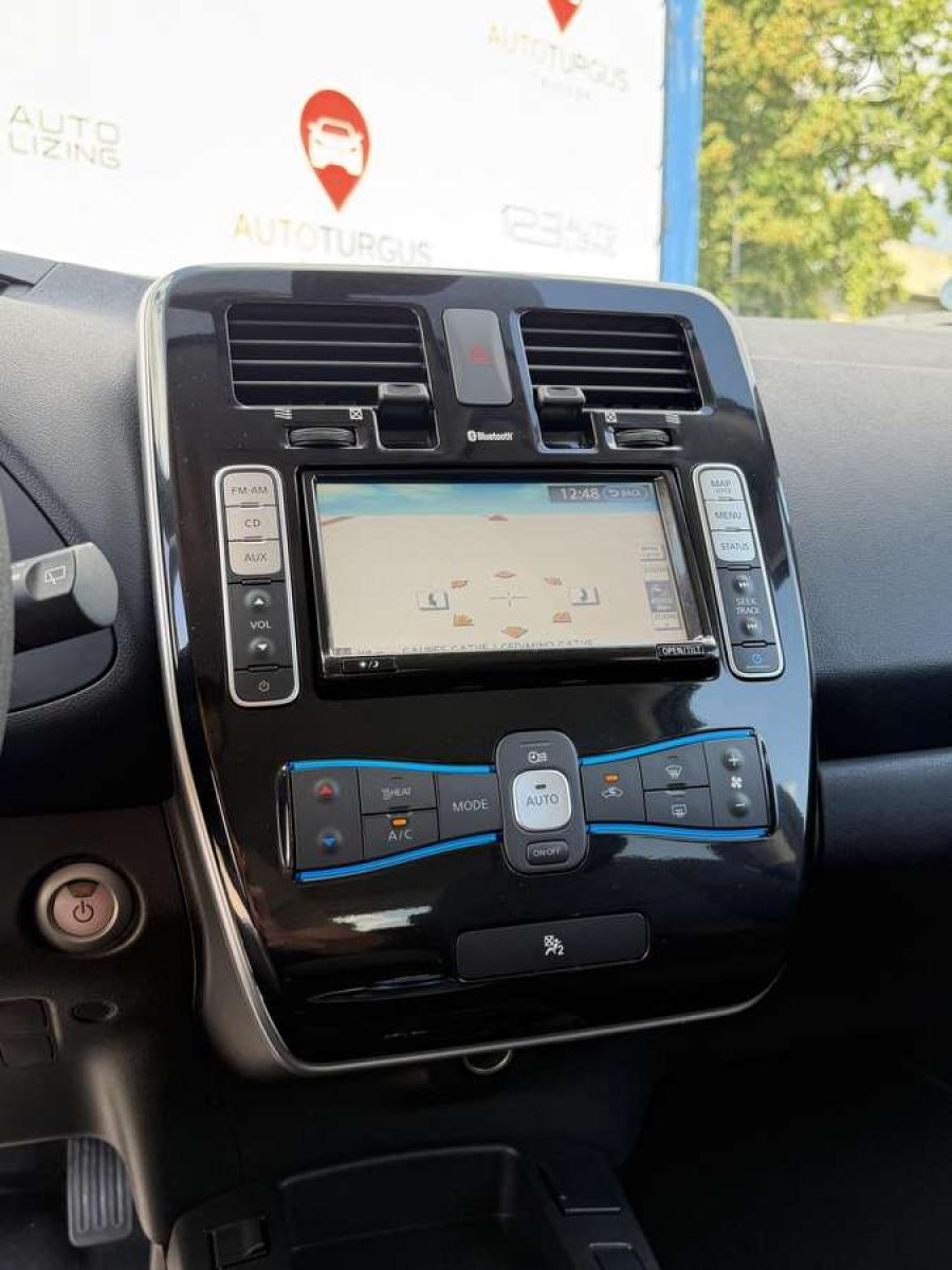 Grey Nissan Leaf 2015 in Taurage, with an engine capacity of 0.00 L and mileage of 73 thousand km for 5300 €, photo 44 on AUTOMOTO.COM.LV