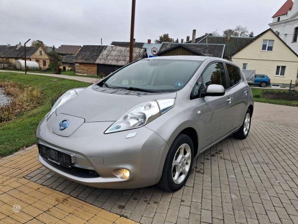 Grey Nissan Leaf 2015 in Raseiniai, with an engine capacity of 0.00 L and mileage of 148 thousand km for 4900 €, photo 1 on AUTOMOTO.COM.LV
