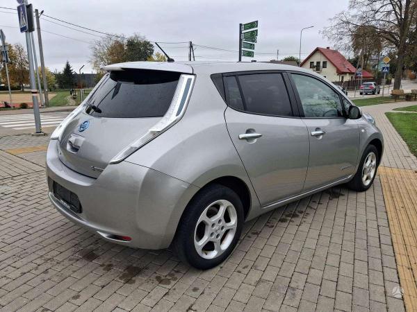 Grey Nissan Leaf 2015 in Raseiniai, with an engine capacity of 0.00 L and mileage of 148 thousand km for 4900 €, photo 8 on AUTOMOTO.COM.LV