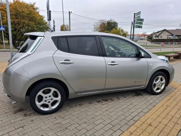 Grey Nissan Leaf 2015 in Raseiniai, with an engine capacity of 0.00 L and mileage of 148 thousand km for 4900 €, photo 10 on AUTOMOTO.COM.LV