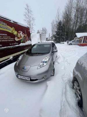 Grey Nissan Leaf 2017 in Vilnius, with an engine capacity of 0.00 L and mileage of 194 thousand km for 6999 €, photo  on AUTOMOTO.COM.LV