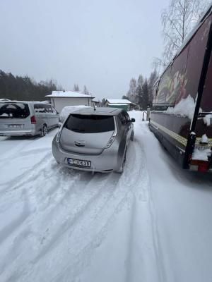 Серый Ниссан Лиф 2017 в Вильнюс, объемом двигателя 0.00 л и пробегом 194 тыс. км за 6999 €, фото 4 на AUTOMOTO.COM.LV