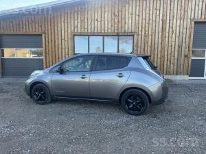 Grey Nissan Leaf 2017 in Cesis, with an engine capacity of 0.00 L and mileage of 153 thousand km for 6900 €, photo 4 on AUTOMOTO.COM.LV
