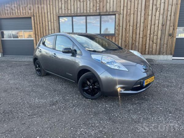 Grey Nissan Leaf 2017 in Cesis, with an engine capacity of 0.00 L and mileage of 153 thousand km for 6900 €, photo 5 on AUTOMOTO.COM.LV