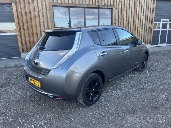 Grey Nissan Leaf 2017 in Cesis, with an engine capacity of 0.00 L and mileage of 153 thousand km for 6900 €, photo 8 on AUTOMOTO.COM.LV