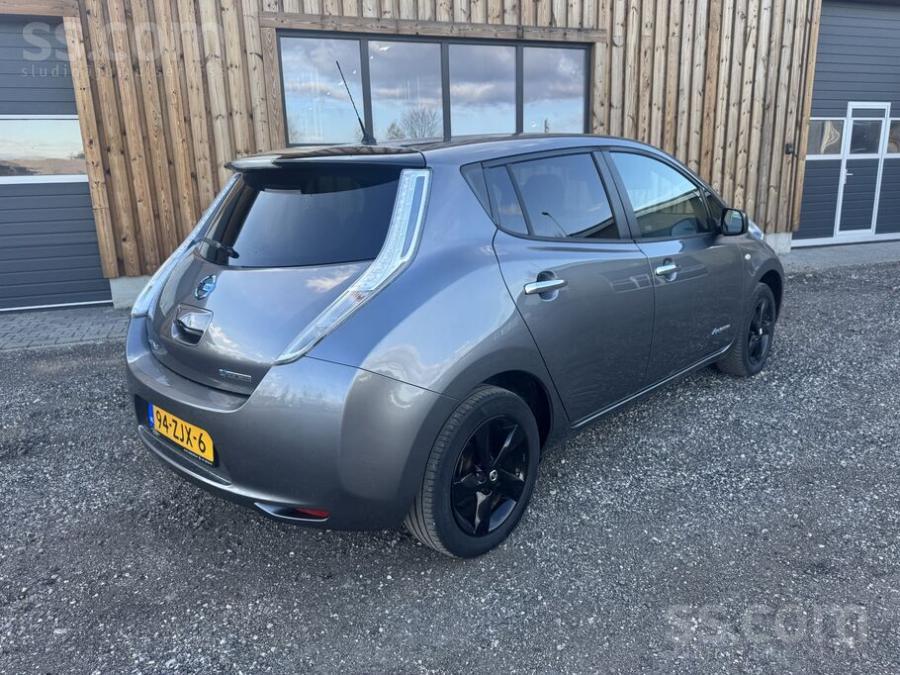 Grey Nissan Leaf 2017 in Cesis, with an engine capacity of 0.00 L and mileage of 153 thousand km for 6900 €, photo 9 on AUTOMOTO.COM.LV