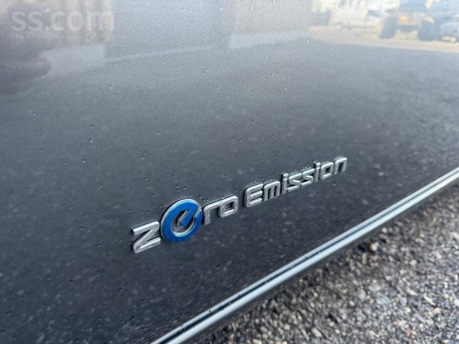 Grey Nissan Leaf 2017 in Cesis, with an engine capacity of 0.00 L and mileage of 153 thousand km for 6900 €, photo 11 on AUTOMOTO.COM.LV