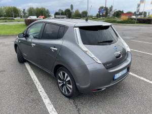 Pelēks Nissan Leaf 2017 Rīga, ar dzinēja tilpumu 0.00 L un nobraukumu 126 tūkst. km par 12500 €, foto 5 vietnē AUTOMOTO.COM.LV