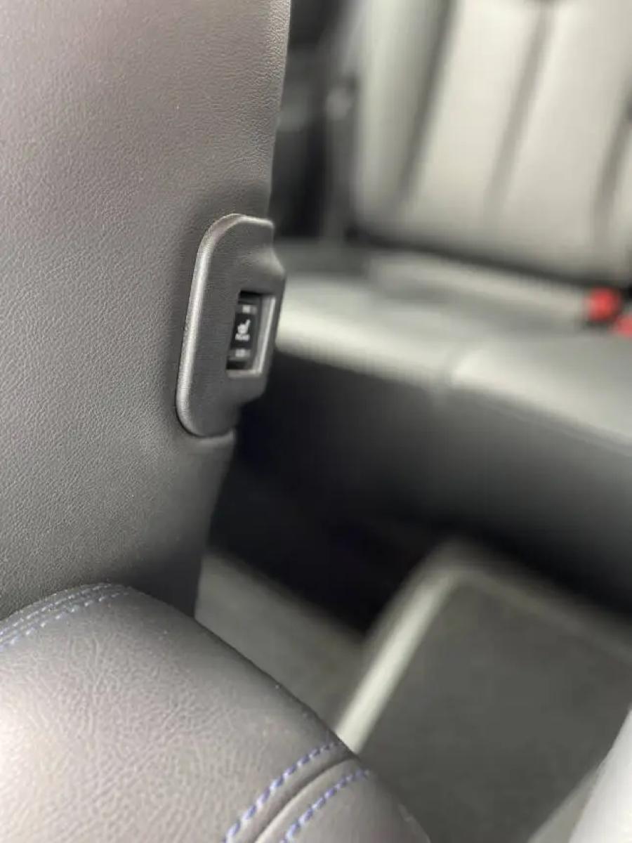 Pelēks Nissan Leaf 2017 Rīga, ar dzinēja tilpumu 0.00 L un nobraukumu 126 tūkst. km par 12500 €, foto 13 vietnē AUTOMOTO.COM.LV