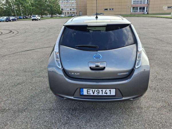 Grey Nissan Leaf 2017 in Kaunas, with an engine capacity of 0.00 L and mileage of 137 thousand km for 5250 €, photo 2 on AUTOMOTO.COM.LV