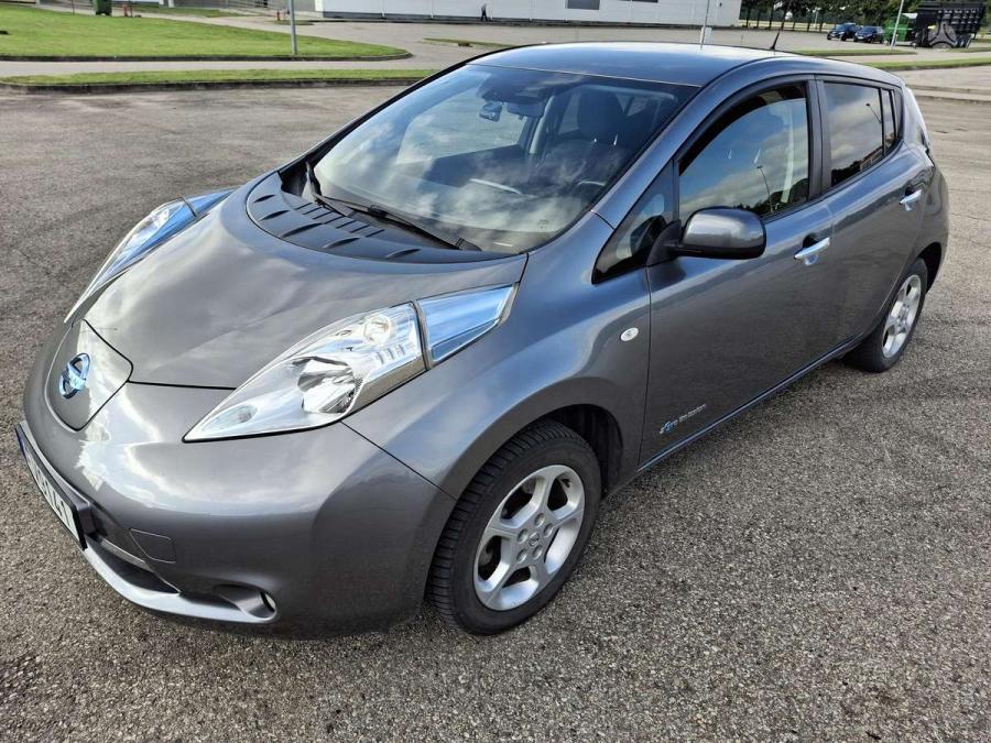 Grey Nissan Leaf 2017 in Kaunas, with an engine capacity of 0.00 L and mileage of 137 thousand km for 5250 €, photo 7 on AUTOMOTO.COM.LV