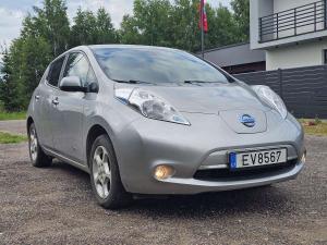 Grey Nissan Leaf 2017 in Vilnius, with an engine capacity of 0.00 L and mileage of 142 thousand km for 4000 €, photo 3 on AUTOMOTO.COM.LV