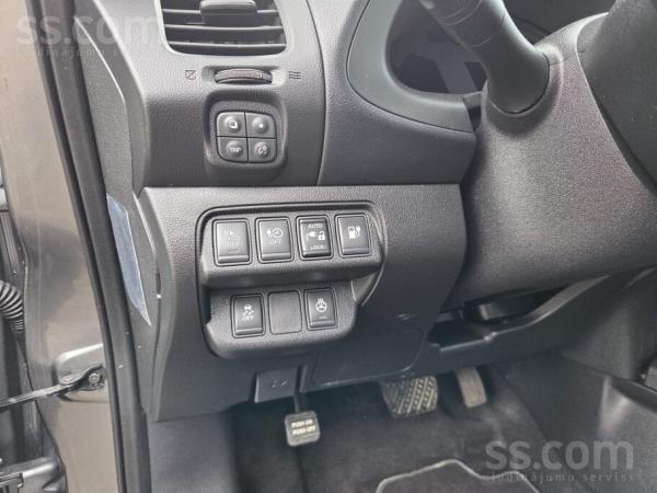Nissan Leaf 2017 Valmiera vietnē Pelēks Nissan Leaf 2017 Valmiera, ar dzinēja tilpumu 0.00 L un nobraukumu 154 tūkst. km par 6200 €, foto 9 vietnē AUTOMOTO.COM.LV