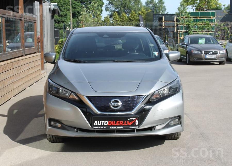 Grey Nissan Leaf 2018 in Riga, with an engine capacity of 0.00 L and mileage of 0 thousand km for 9790 €, photo 3 on AUTOMOTO.COM.LV