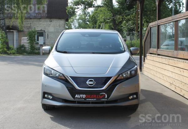 Grey Nissan Leaf 2018 in Riga, with an engine capacity of 0.00 L and mileage of 0 thousand km for 9790 €, photo 4 on AUTOMOTO.COM.LV