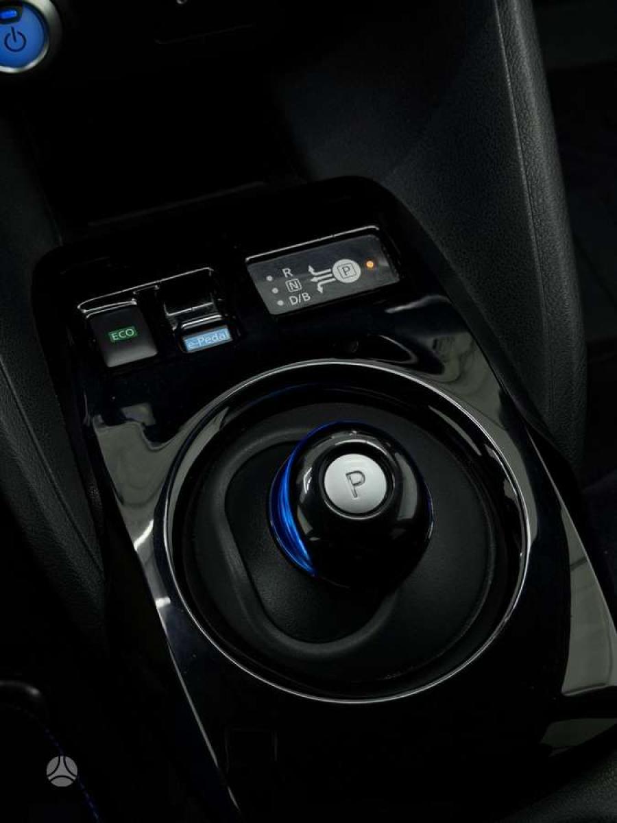 Pelēks Nissan Leaf 2018 Viļņa, ar dzinēja tilpumu 0.00 L un nobraukumu 112 tūkst. km par 9999 €, foto 23 vietnē AUTOMOTO.COM.LV