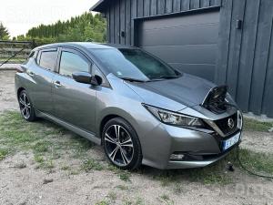 Pelēks Nissan Leaf 2018 Ventspils, ar dzinēja tilpumu 0.00 L un nobraukumu 140 tūkst. km par 8600 €, foto  vietnē AUTOMOTO.COM.LV