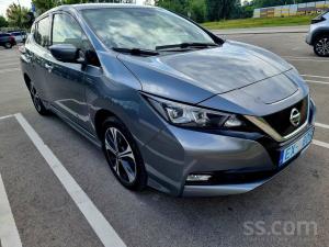 Grey Nissan Leaf 2018 in Riga, with an engine capacity of 0.00 L and mileage of 232 thousand km for 9750 €, photo 8 on AUTOMOTO.COM.LV