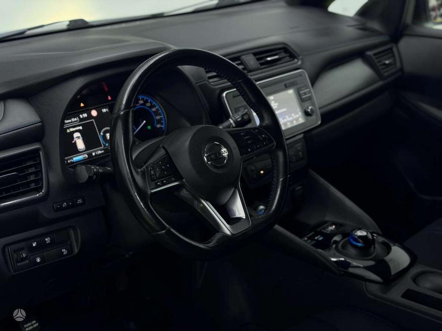 Grey Nissan Leaf 2018 in Vilnius, with an engine capacity of 0.00 L and mileage of 112 thousand km for 9900 €, photo 10 on AUTOMOTO.COM.LV