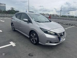 Pelēks Nissan Leaf 2018 Viļņa, ar dzinēja tilpumu 0.00 L un nobraukumu 109 tūkst. km par 9500 €, foto 4 vietnē AUTOMOTO.COM.LV