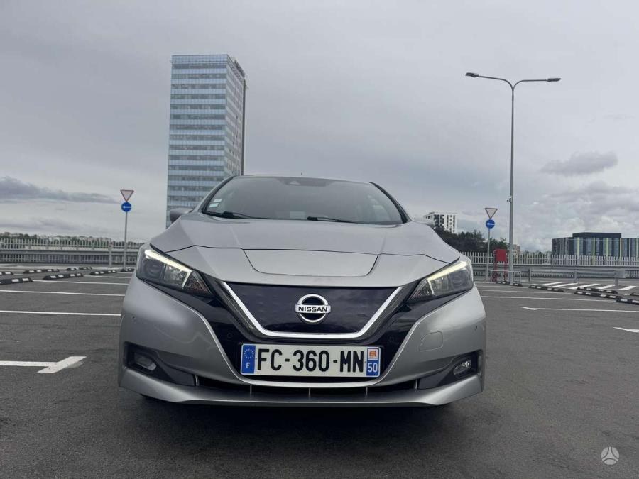 Pelēks Nissan Leaf 2018 Viļņa, ar dzinēja tilpumu 0.00 L un nobraukumu 109 tūkst. km par 9500 €, foto 13 vietnē AUTOMOTO.COM.LV