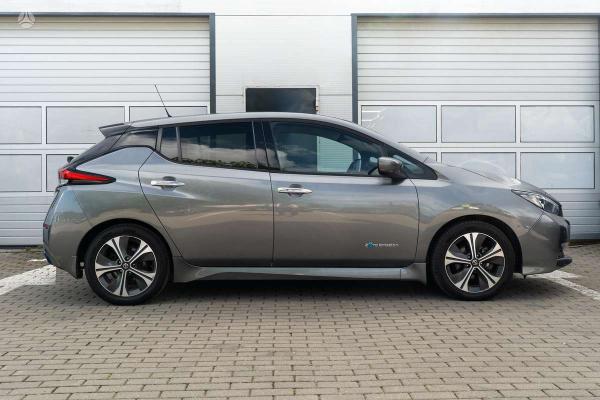 Grey Nissan Leaf 2018 in Vilnius, with an engine capacity of 0.00 L and mileage of 150 thousand km for 8950 €, photo 3 on AUTOMOTO.COM.LV