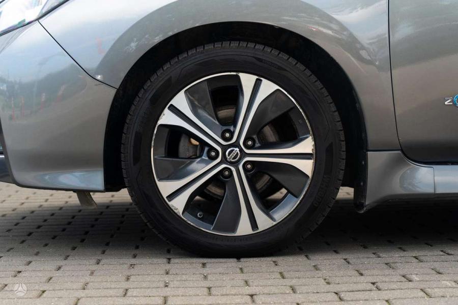 Grey Nissan Leaf 2018 in Vilnius, with an engine capacity of 0.00 L and mileage of 150 thousand km for 8950 €, photo 9 on AUTOMOTO.COM.LV