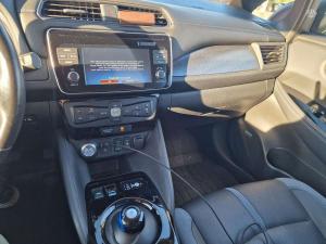 Pelēks Nissan Leaf 2018 Viļņa, ar dzinēja tilpumu 0.00 L un nobraukumu 52 tūkst. km par 12900 €, foto 22 vietnē AUTOMOTO.COM.LV