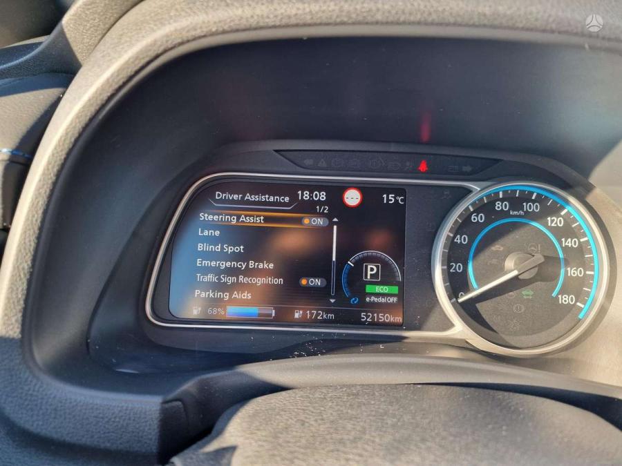 Pelēks Nissan Leaf 2018 Viļņa, ar dzinēja tilpumu 0.00 L un nobraukumu 52 tūkst. km par 12900 €, foto 27 vietnē AUTOMOTO.COM.LV