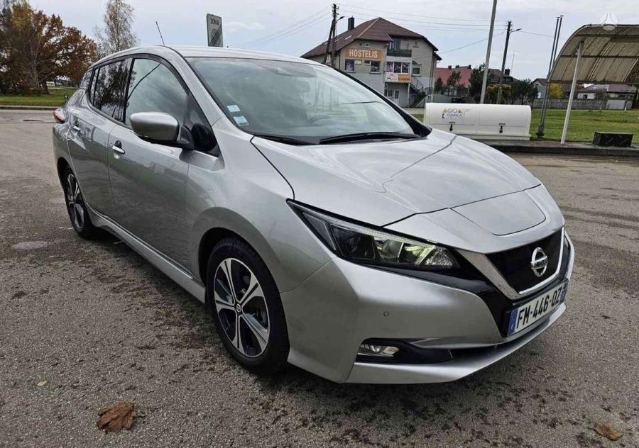 Pelēks Nissan Leaf 2019 Klaipėda, ar dzinēja tilpumu 0.00 L un nobraukumu 118 tūkst. km par 10200 €, foto 1 vietnē AUTOMOTO.COM.LV