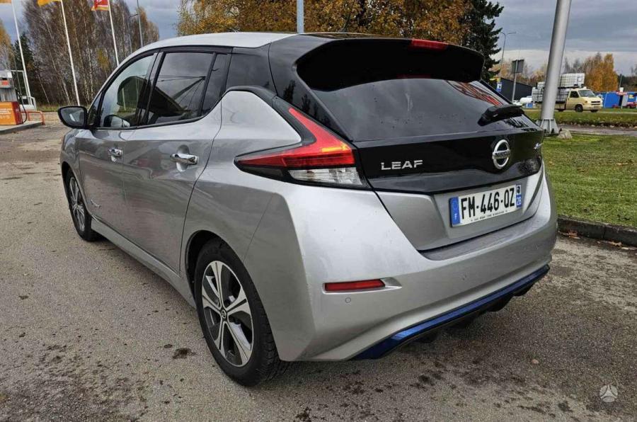 Pelēks Nissan Leaf 2019 Klaipėda, ar dzinēja tilpumu 0.00 L un nobraukumu 118 tūkst. km par 10200 €, foto 7 vietnē AUTOMOTO.COM.LV