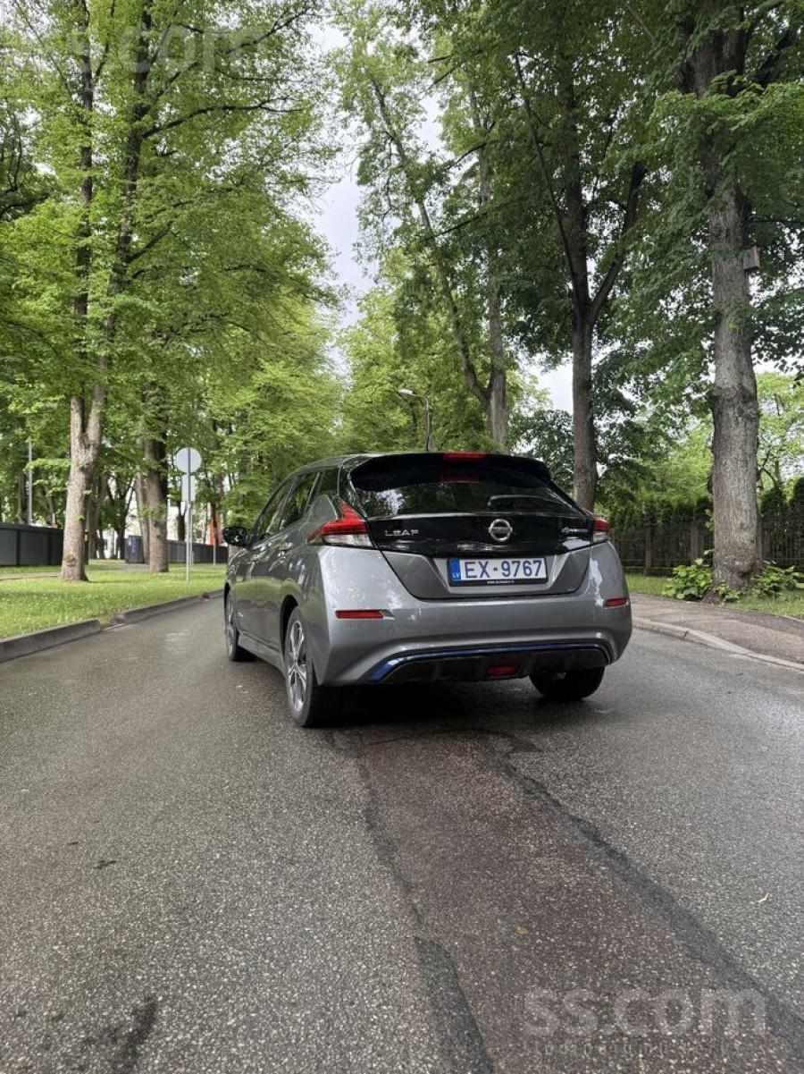 Pelēks Nissan Leaf 2019 Rīga, ar dzinēja tilpumu 0.00 L un nobraukumu 102 tūkst. km par 13500 €, foto 3 vietnē AUTOMOTO.COM.LV