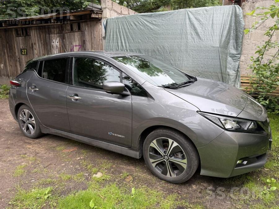 Pelēks Nissan Leaf 2019 Rīga, ar dzinēja tilpumu 0.00 L un nobraukumu 102 tūkst. km par 13500 €, foto 4 vietnē AUTOMOTO.COM.LV