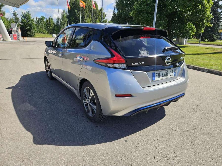 Pelēks Nissan Leaf 2019 Tauragė, ar dzinēja tilpumu 0.00 L un nobraukumu 127 tūkst. km par 9300 €, foto 3 vietnē AUTOMOTO.COM.LV