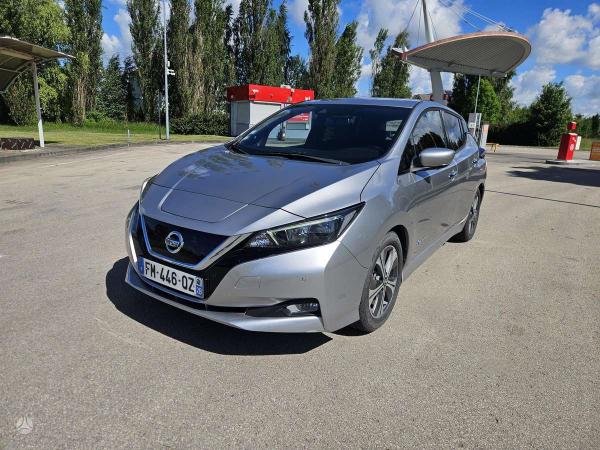 Grey Nissan Leaf 2019 in Taurage, with an engine capacity of 0.00 L and mileage of 127 thousand km for 9300 €, photo 4 on AUTOMOTO.COM.LV