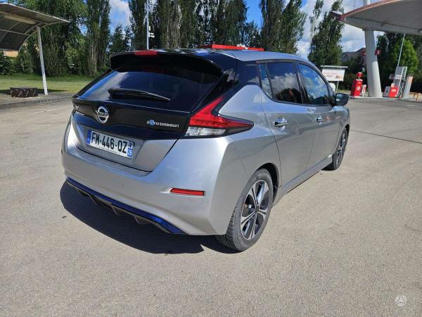 Grey Nissan Leaf 2019 in Taurage, with an engine capacity of 0.00 L and mileage of 127 thousand km for 9300 €, photo 9 on AUTOMOTO.COM.LV