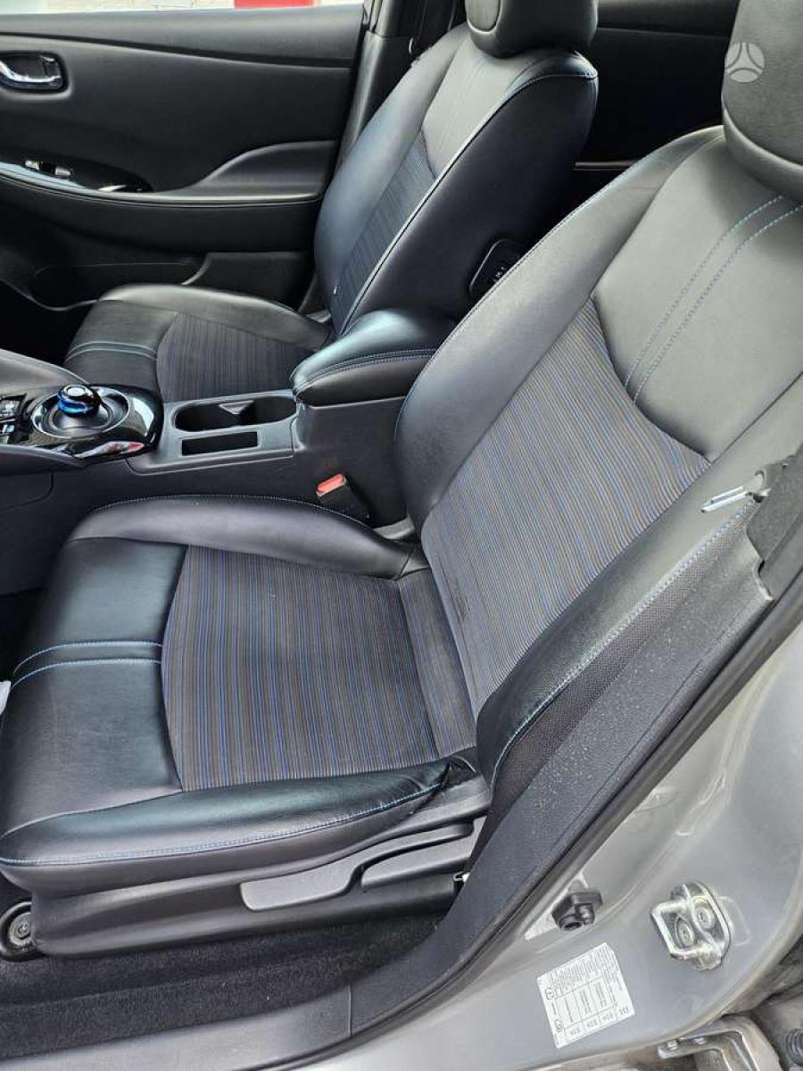 Pelēks Nissan Leaf 2019 Tauragė, ar dzinēja tilpumu 0.00 L un nobraukumu 127 tūkst. km par 9300 €, foto 14 vietnē AUTOMOTO.COM.LV