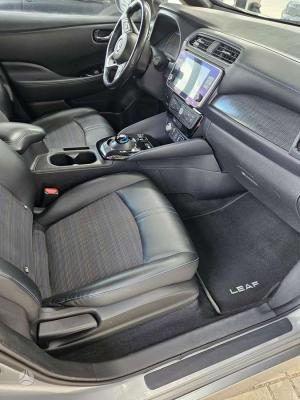 Pelēks Nissan Leaf 2019 Tauragė, ar dzinēja tilpumu 0.00 L un nobraukumu 127 tūkst. km par 9300 €, foto 17 vietnē AUTOMOTO.COM.LV