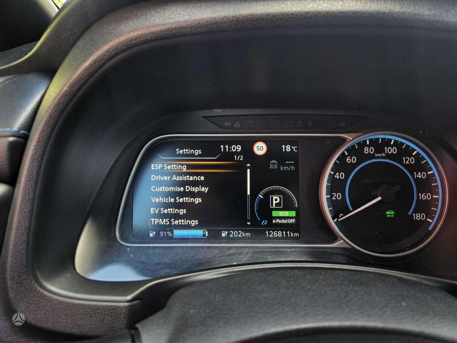 Pelēks Nissan Leaf 2019 Tauragė, ar dzinēja tilpumu 0.00 L un nobraukumu 127 tūkst. km par 9300 €, foto 28 vietnē AUTOMOTO.COM.LV
