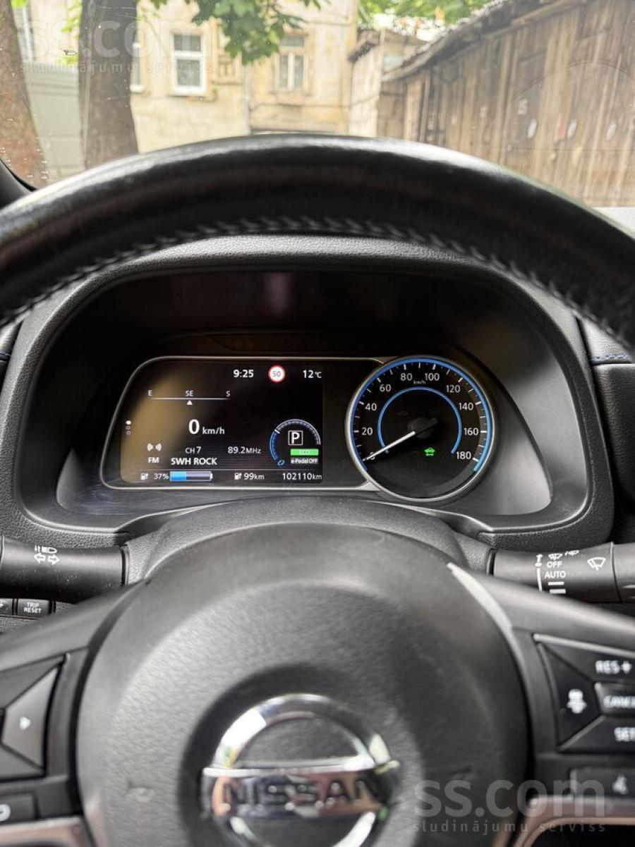 Grey Nissan Leaf 2019 in Riga, with an engine capacity of 0.00 L and mileage of 103 thousand km for 12500 €, photo 8 on AUTOMOTO.COM.LV