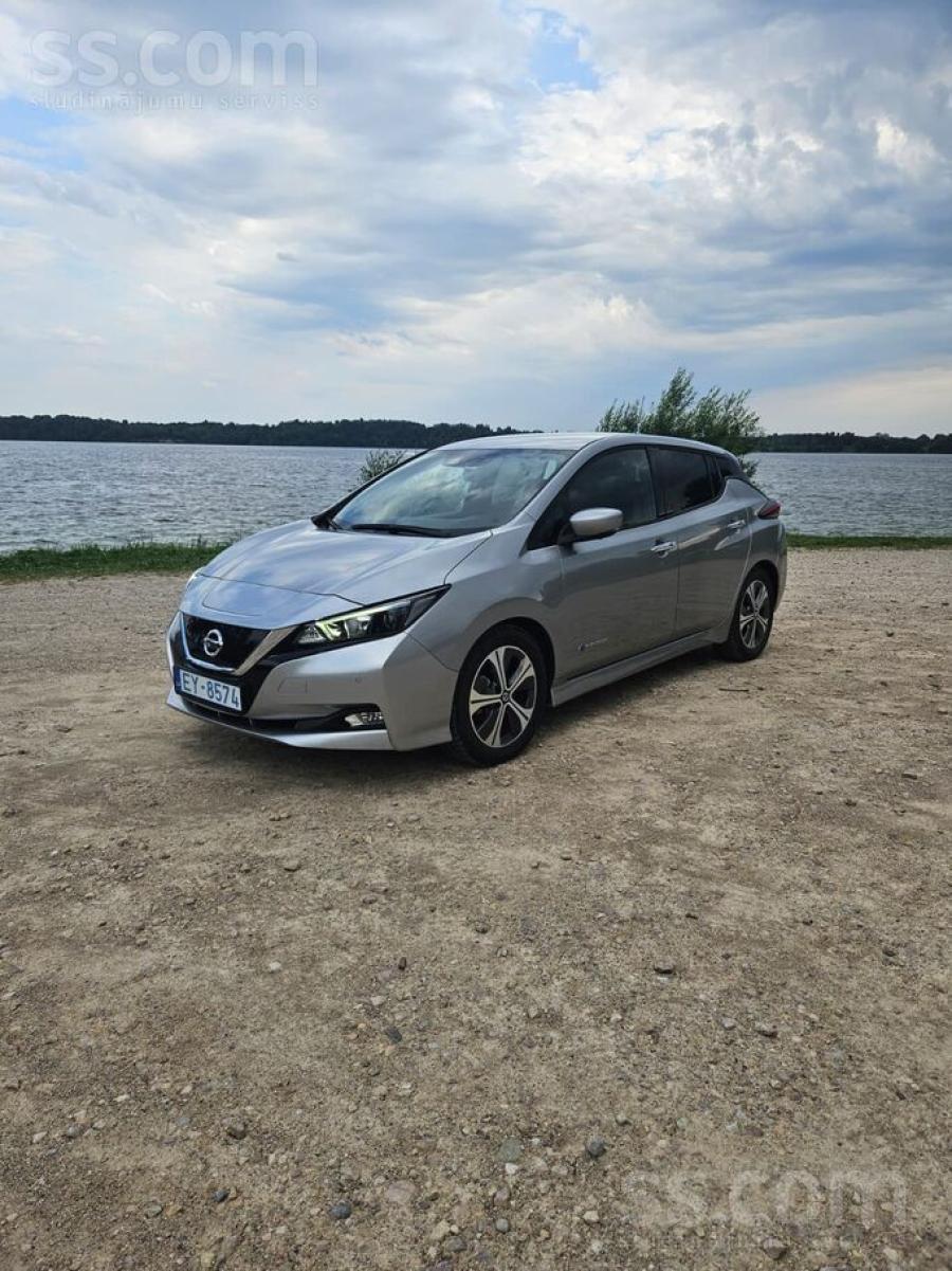 Grey Nissan Leaf 2019 in Riga, with an engine capacity of 0.00 L and mileage of 130 thousand km for 13300 €, photo 3 on AUTOMOTO.COM.LV
