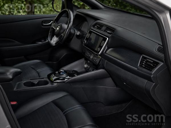 Pelēks Nissan Leaf 2019 Rīga, ar dzinēja tilpumu 0.00 L un nobraukumu 130 tūkst. km par 13300 €, foto 8 vietnē AUTOMOTO.COM.LV
