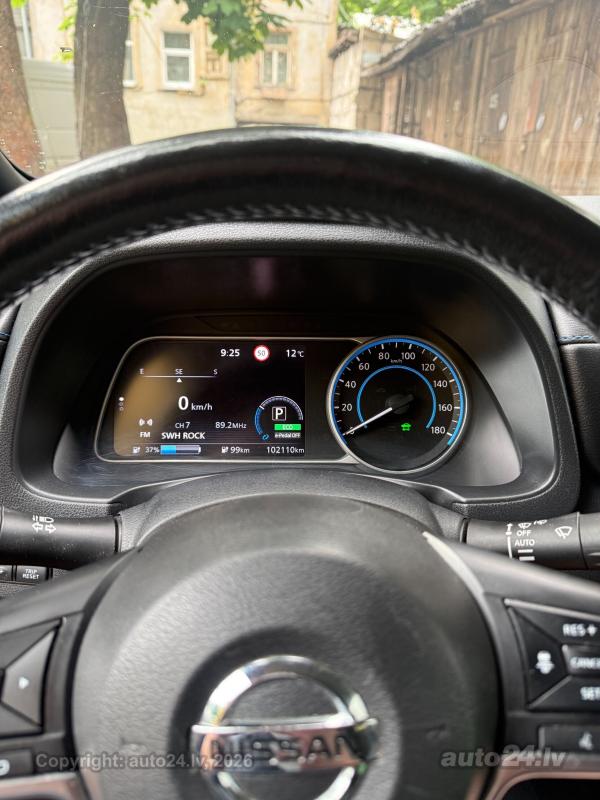 Grey Nissan Leaf 2019 in Riga, with an engine capacity of 0.00 L and mileage of 107 thousand km for 10000 €, photo 6 on AUTOMOTO.COM.LV