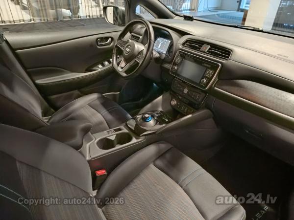 Nissan Leaf 2019 in Tallinn on AUTOMOTO.COM.LV Grey Nissan Leaf 2019 in Tallinn, with an engine capacity of 0.00 L and mileage of 99 thousand km for 10990 €, photo 8 on AUTOMOTO.COM.LV