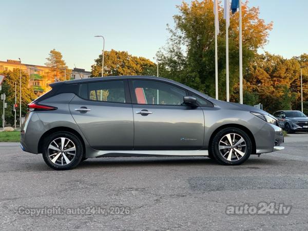 Nissan Leaf 2019 in Tallinn on AUTOMOTO.COM.LV Grey Nissan Leaf 2019 in Tallinn, with an engine capacity of 0.00 L and mileage of 47 thousand km for 13900 €, photo 6 on AUTOMOTO.COM.LV