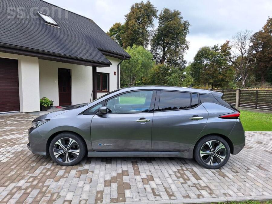 Pelēks Nissan Leaf 2019 Jelgava, ar dzinēja tilpumu 0.00 L un nobraukumu 103 tūkst. km par 11995 €, foto 3 vietnē AUTOMOTO.COM.LV