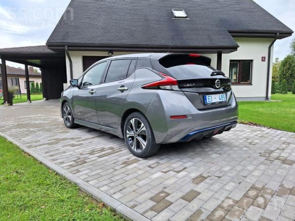Pelēks Nissan Leaf 2019 Jelgava, ar dzinēja tilpumu 0.00 L un nobraukumu 103 tūkst. km par 11995 €, foto 4 vietnē AUTOMOTO.COM.LV