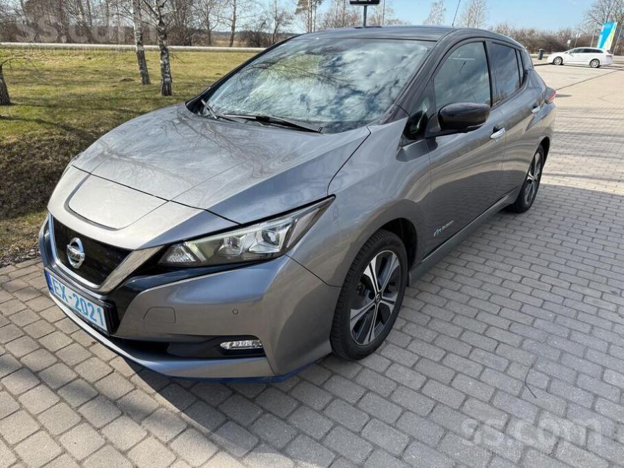 Grey Nissan Leaf 2020 in Riga, with an engine capacity of 0.00 L and mileage of 162 thousand km for 12200 €, photo 1 on AUTOMOTO.COM.LV
