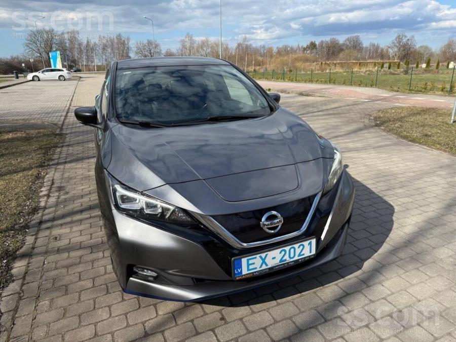 Grey Nissan Leaf 2020 in Riga, with an engine capacity of 0.00 L and mileage of 162 thousand km for 12200 €, photo 4 on AUTOMOTO.COM.LV